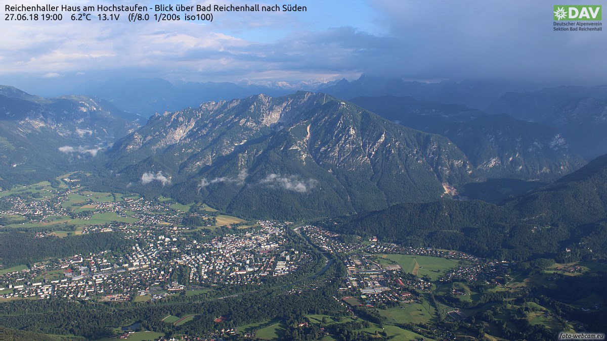 Reichenhaller Haus am Hochstaufen - Blick über Bad Reichenhall nach ...