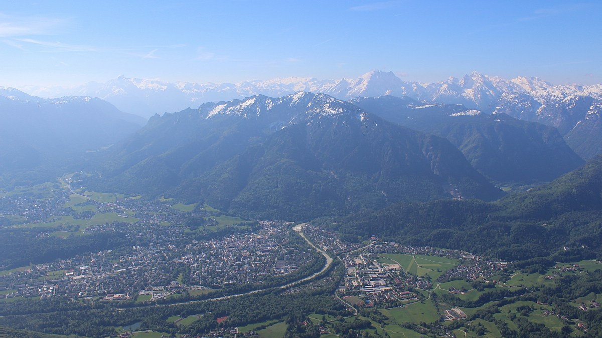 Reichenhaller Haus am Hochstaufen - Blick über Bad Reichenhall nach ...