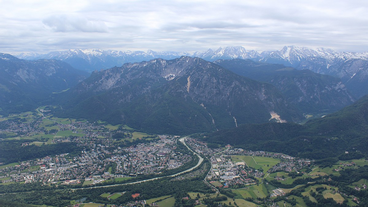 Reichenhaller Haus am Hochstaufen - Blick über Bad Reichenhall nach ...