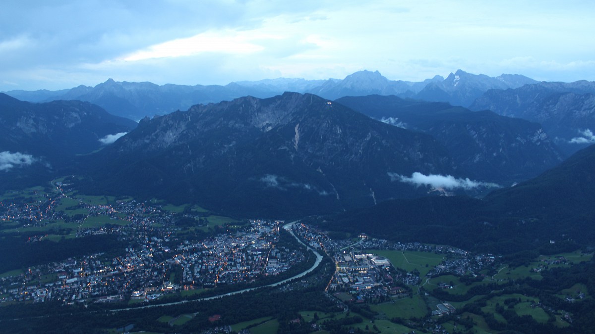 Reichenhaller Haus am Hochstaufen - Blick über Bad Reichenhall nach ...