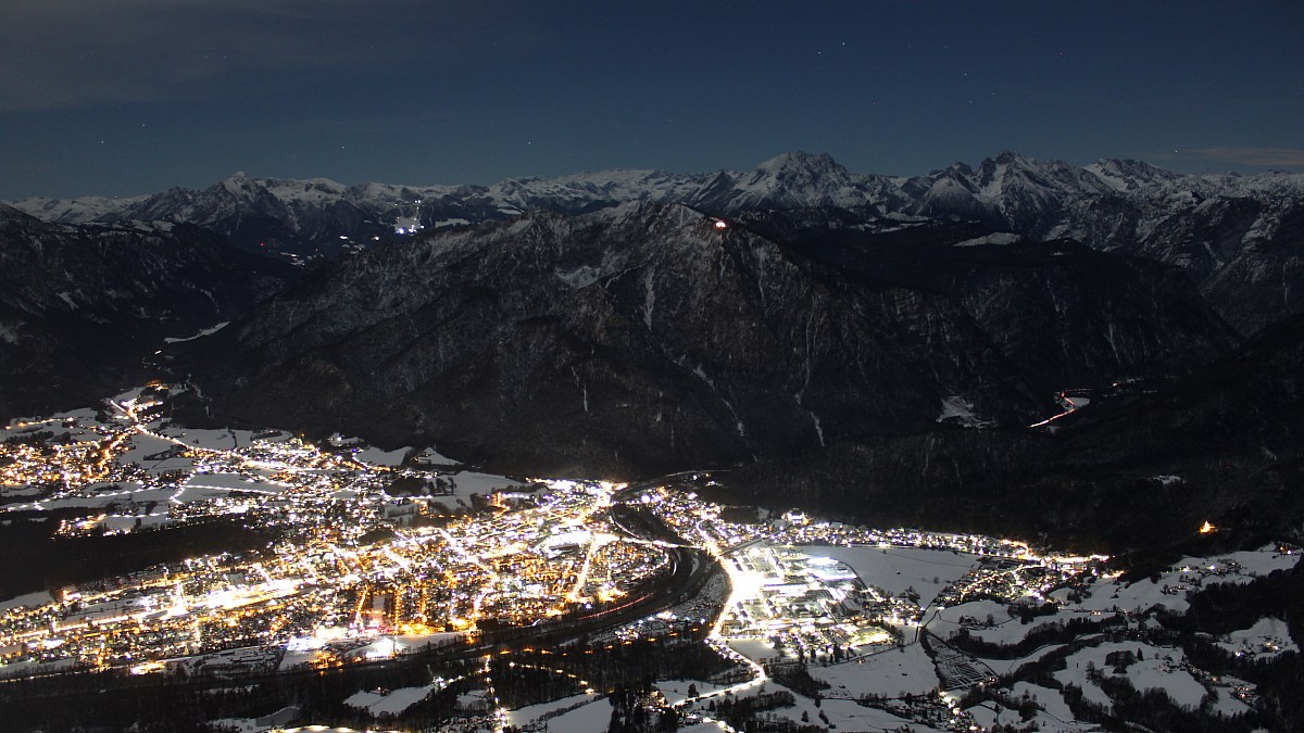 Reichenhaller Haus am Hochstaufen - Blick über Bad Reichenhall nach ...