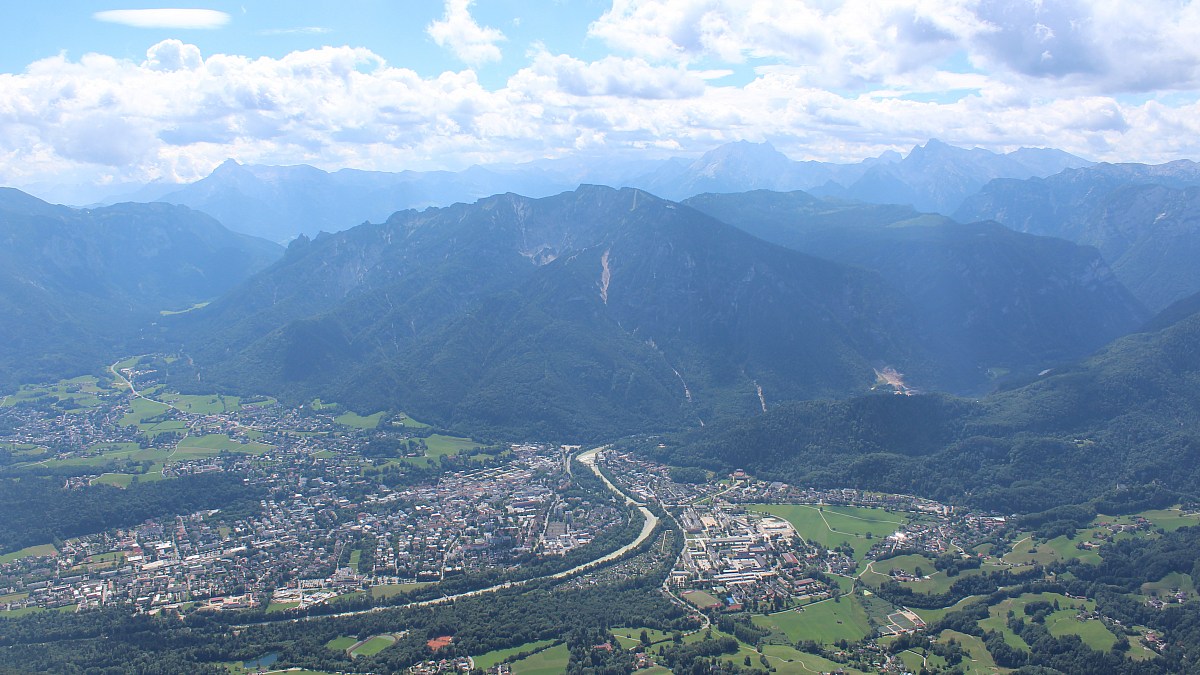 Reichenhaller Haus am Hochstaufen - Blick über Bad Reichenhall nach ...