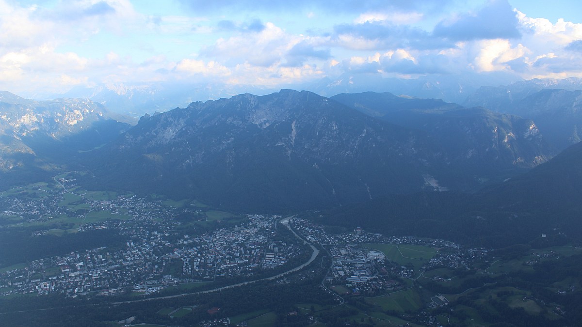 Reichenhaller Haus am Hochstaufen - Blick über Bad Reichenhall nach ...