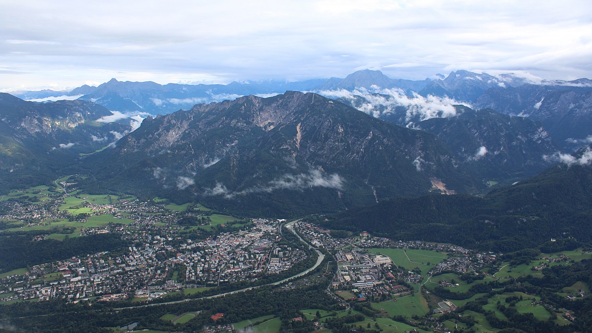 Reichenhaller Haus am Hochstaufen - Blick über Bad Reichenhall nach ...