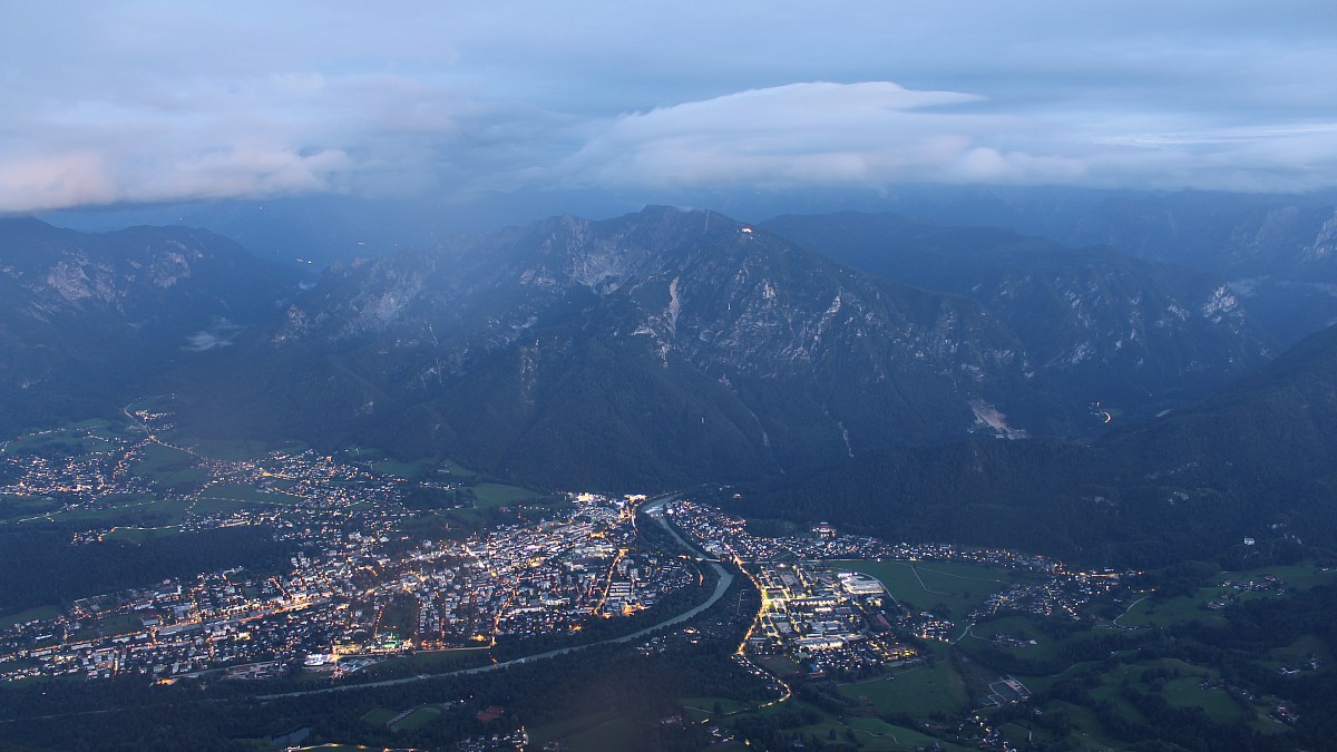 Reichenhaller Haus am Hochstaufen - Blick über Bad Reichenhall nach ...