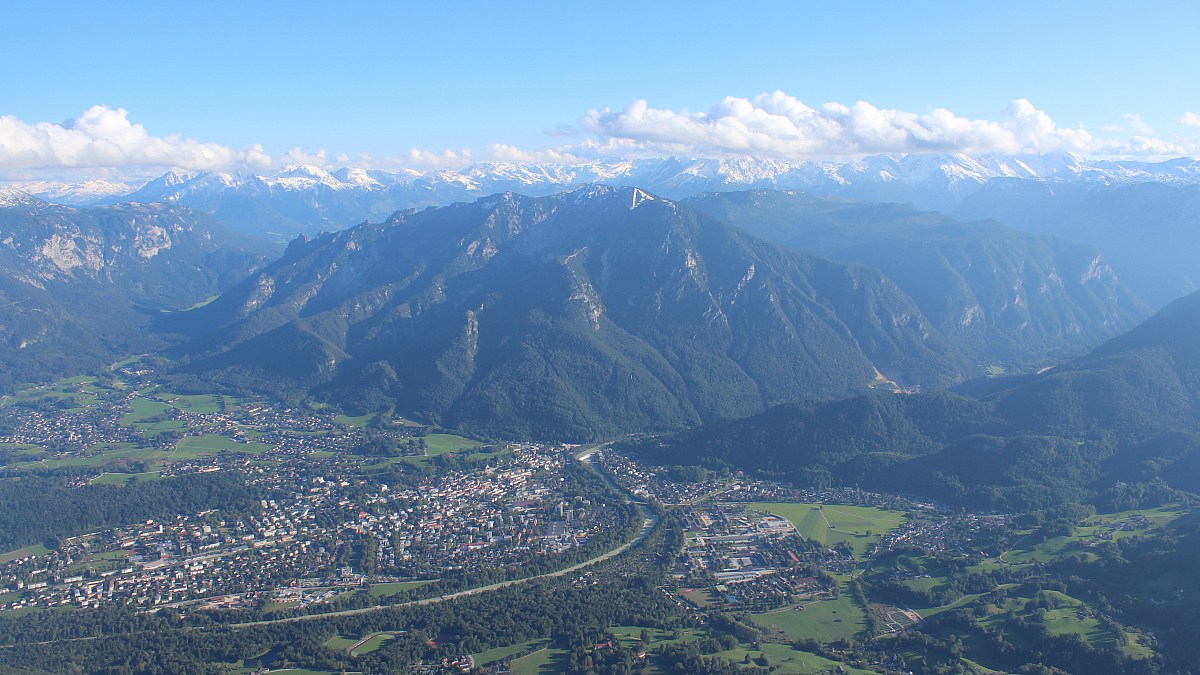 Reichenhaller Haus am Hochstaufen - Blick über Bad Reichenhall nach ...