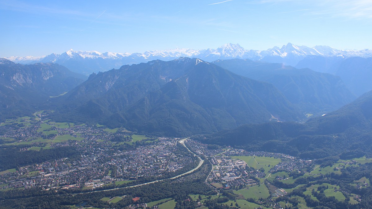 Reichenhaller Haus am Hochstaufen - Blick über Bad Reichenhall nach ...