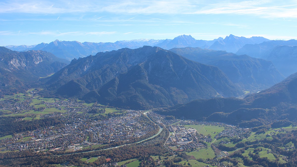 Reichenhaller Haus am Hochstaufen - Blick über Bad Reichenhall nach ...