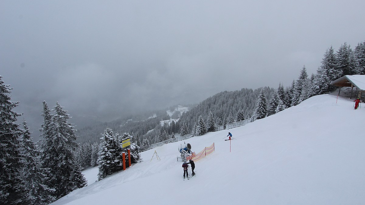 Kandahar-Express am Kreuzjoch - Garmisch-Classic - Blick nach Nordosten - Foto-Webcam.eu