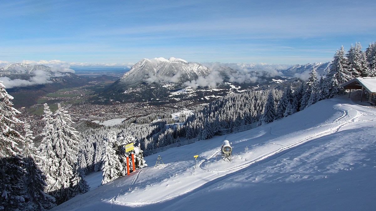 Kandahar-Express am Kreuzjoch - Garmisch-Classic - Blick nach Nordosten - Foto-Webcam.eu