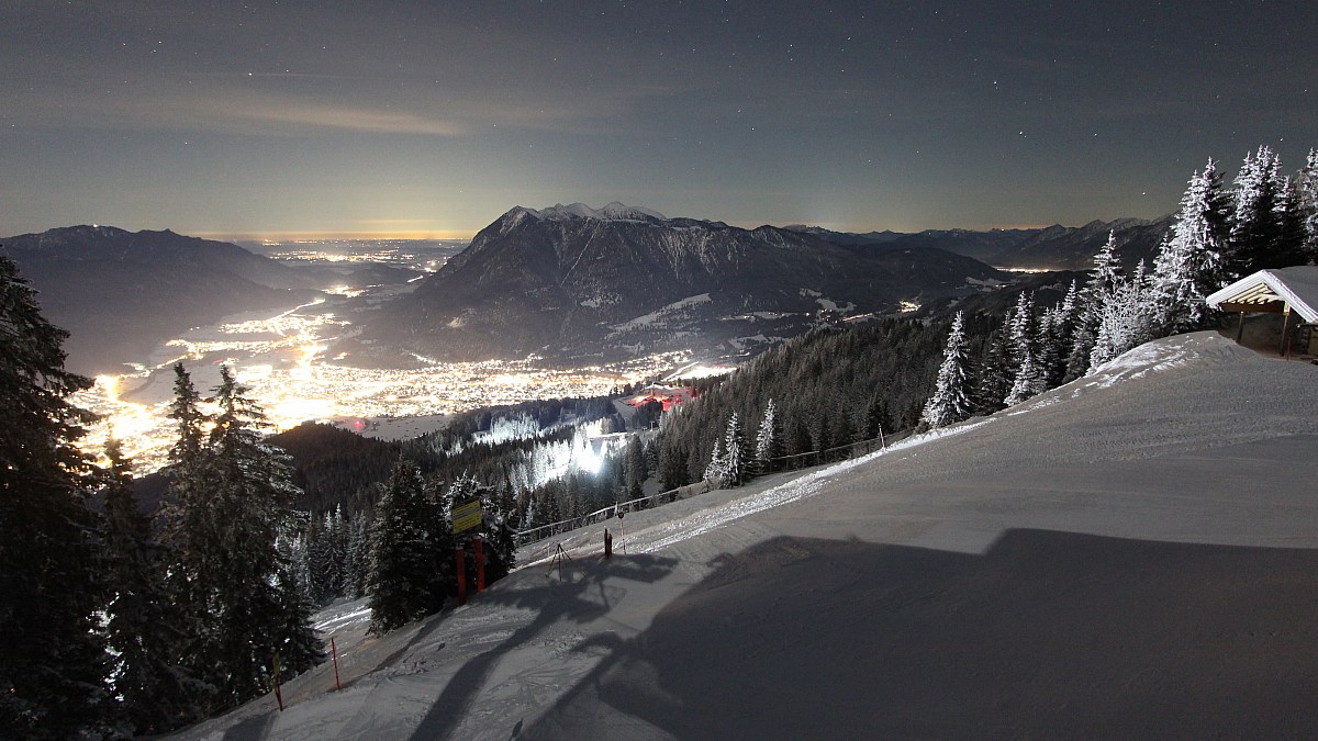 Kandahar-Express am Kreuzjoch - Garmisch-Classic - Blick nach Nordosten - Foto-Webcam.eu