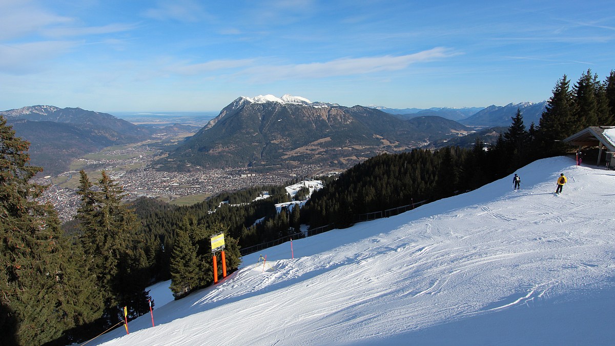 Kandahar-Express am Kreuzjoch - Garmisch-Classic - Blick nach Nordosten - Foto-Webcam.eu