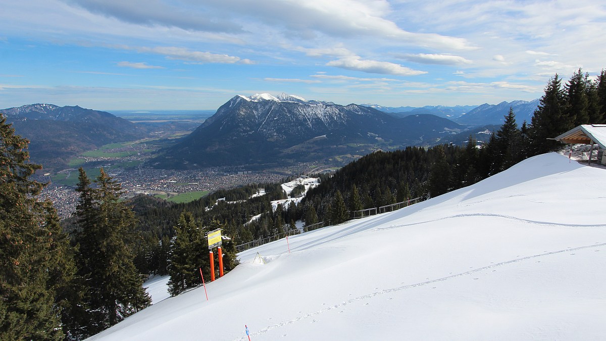 Kandahar-Express am Kreuzjoch - Garmisch-Classic - Blick nach Nordosten - Foto-Webcam.eu