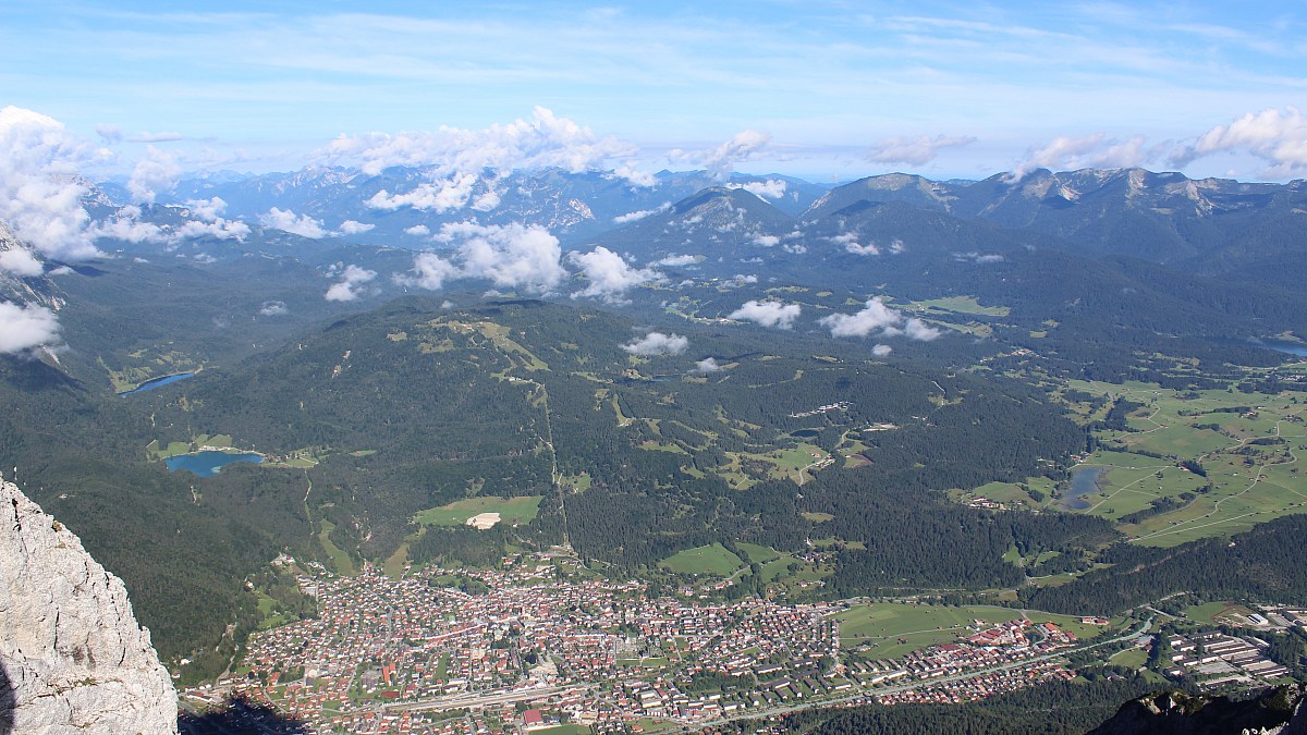 Karwendelbahn - Mittenwald - Blick nach Nordwesten - Foto-Webcam.eu