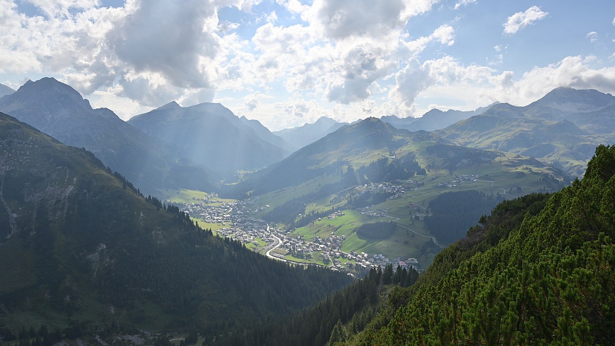 Lech am Arlberg - Blick nach Südwest ins Zugertal - Foto-Webcam.eu