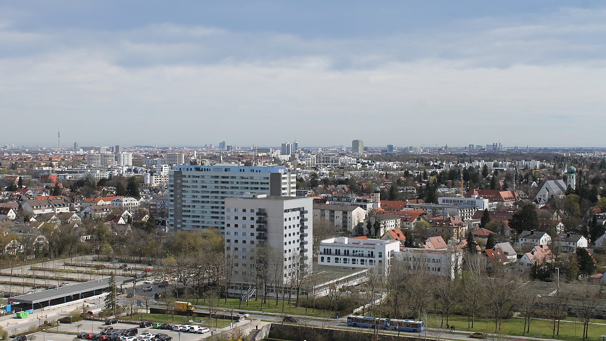 LMU-Klinikum München-Großhadern - Blick nach Nordost / München ...