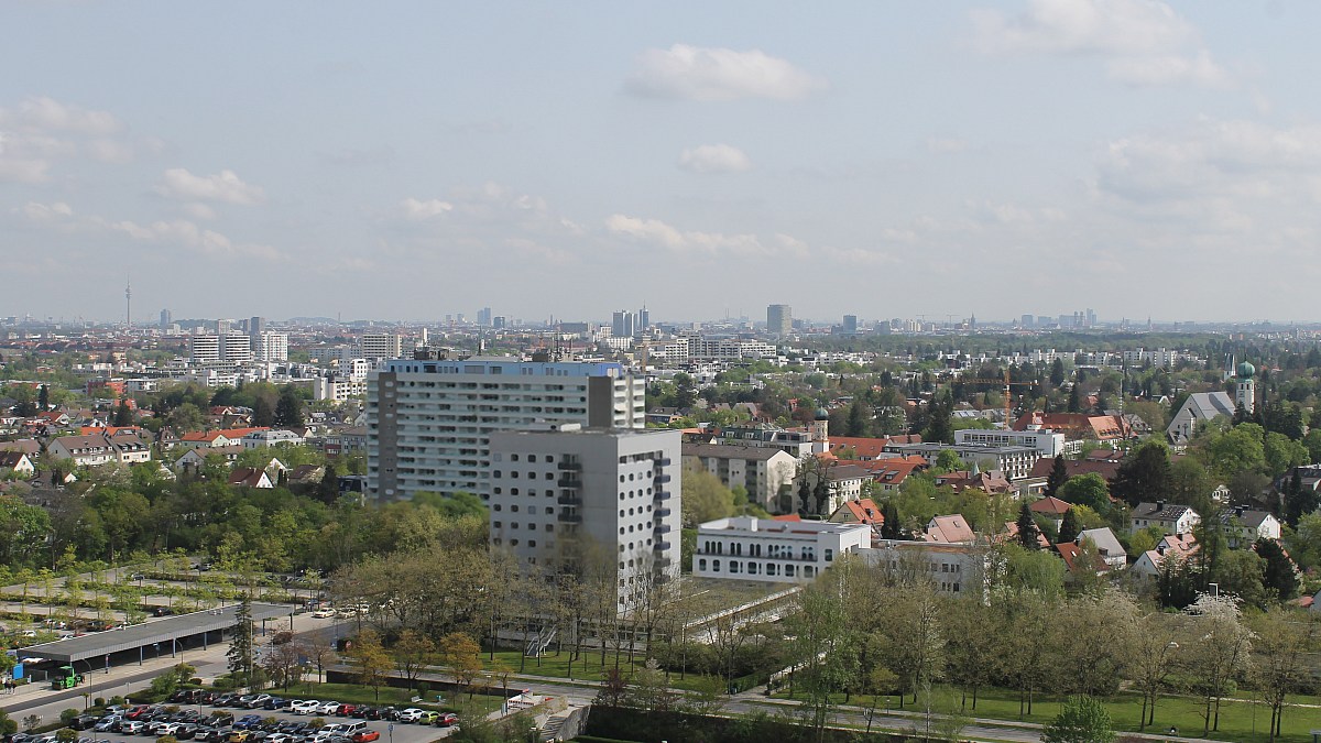 LMU-Klinikum München-Großhadern - Blick nach Nordost / München ...