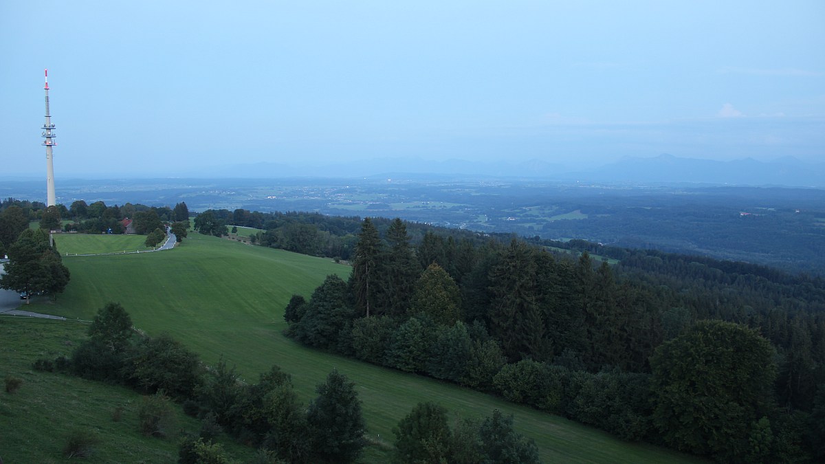 Hohenpeißenberg / Restaurant Bayerischer Rigi - Blick nach Osten - Foto ...