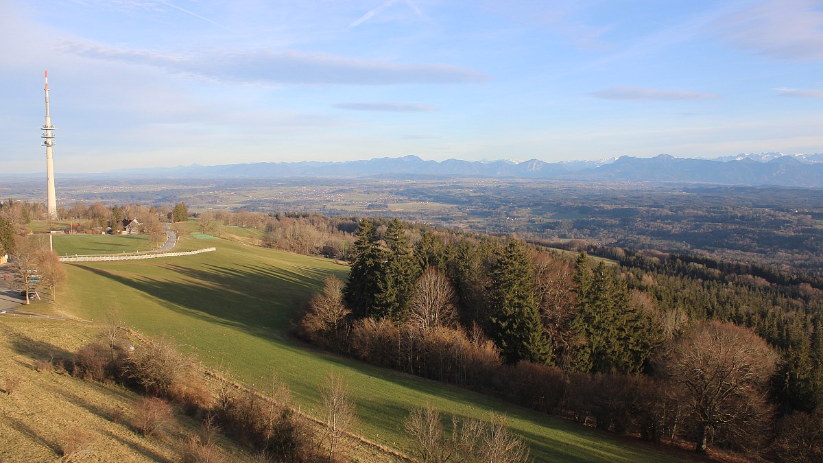 Hohenpeißenberg / Restaurant Bayerischer Rigi - Blick nach Osten - Foto ...