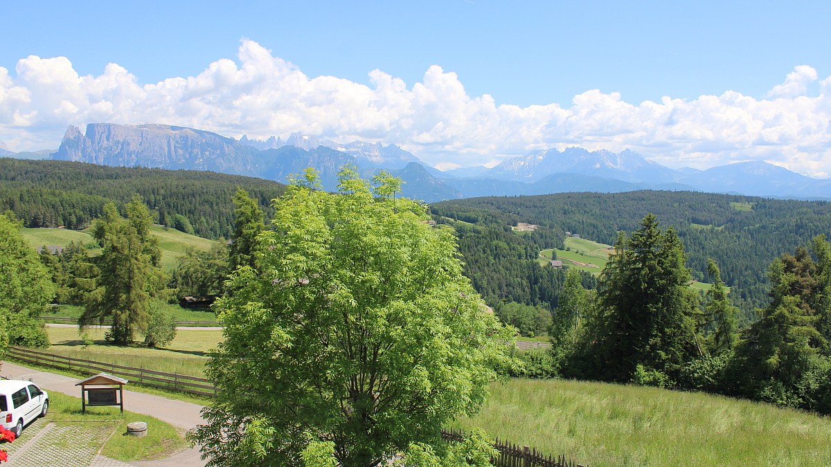 Berggasthof Plörr - Ritten - Blick nach Südosten - Foto-Webcam.eu