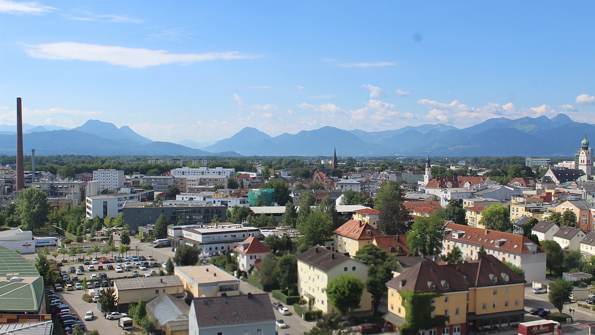 Rosenheim / RoMed Klinikum - Blick nach Süden - Foto-Webcam.eu
