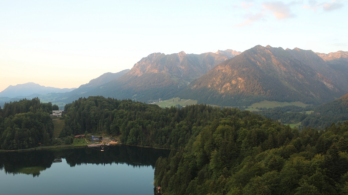 Heini-Klopfer-Skiflugschanze - Oberstdorf - Blick nach Nordosten - Foto ...
