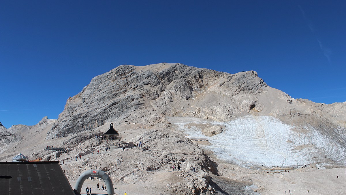 Sonnalpin - Gletscher-Skigebiet Zugspitze - Blick zum Schneefernerkopf ...