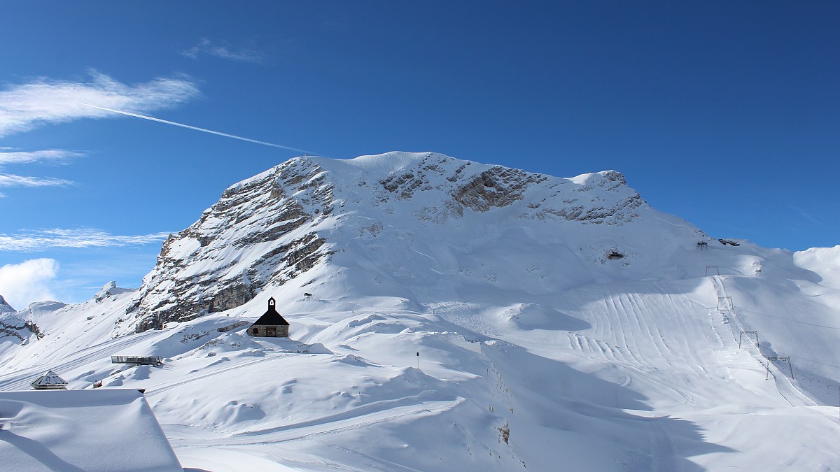 Sonnalpin - Gletscher-Skigebiet Zugspitze - Blick zum Schneefernerkopf ...