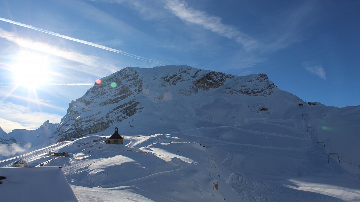 Sonnalpin - Gletscher-Skigebiet Zugspitze - Blick zum Schneefernerkopf ...