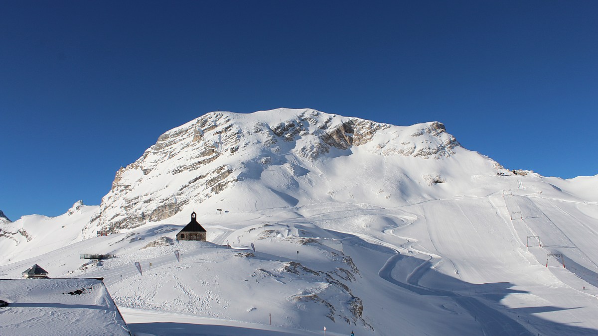 Sonnalpin - Gletscher-Skigebiet Zugspitze - Blick zum Schneefernerkopf ...