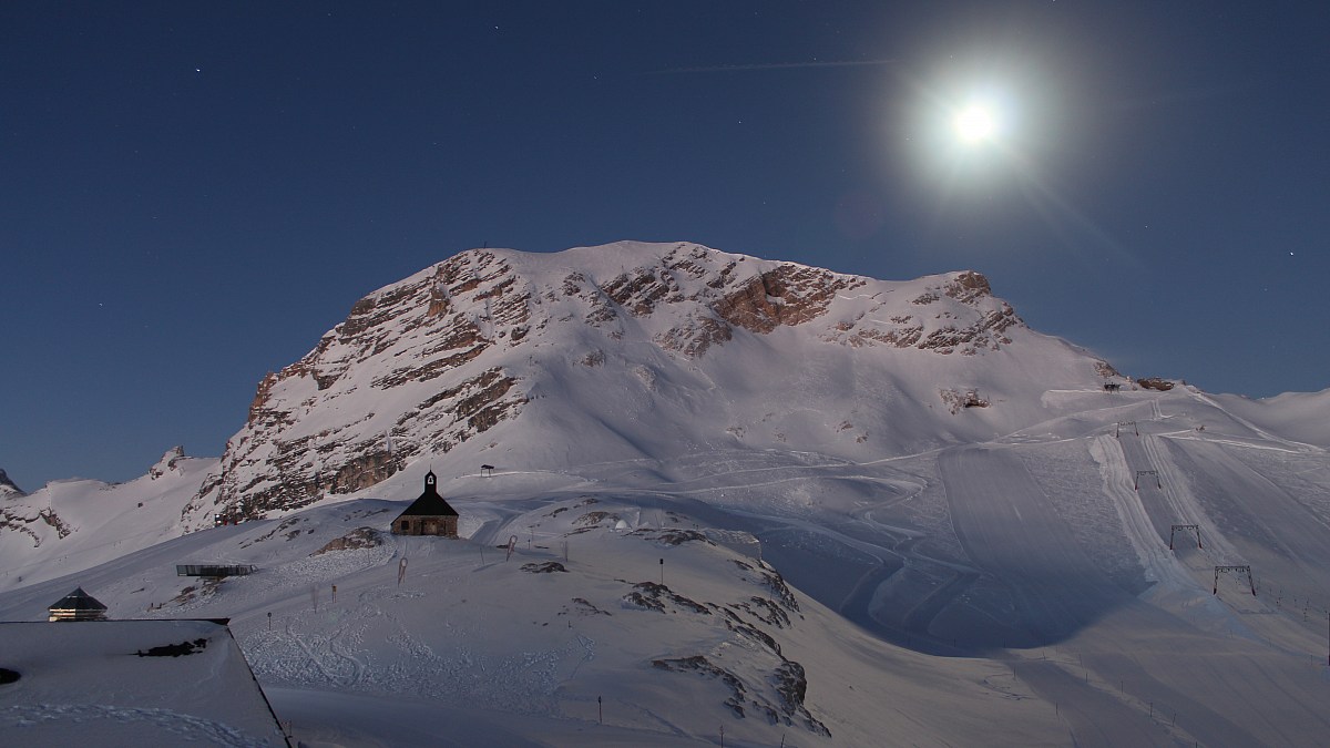 Sonnalpin - Gletscher-Skigebiet Zugspitze - Blick zum Schneefernerkopf ...