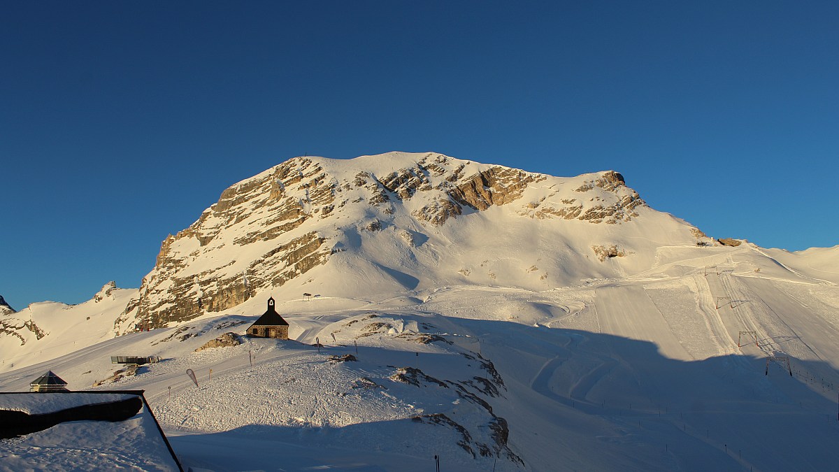 Sonnalpin - Gletscher-Skigebiet Zugspitze - Blick zum Schneefernerkopf ...