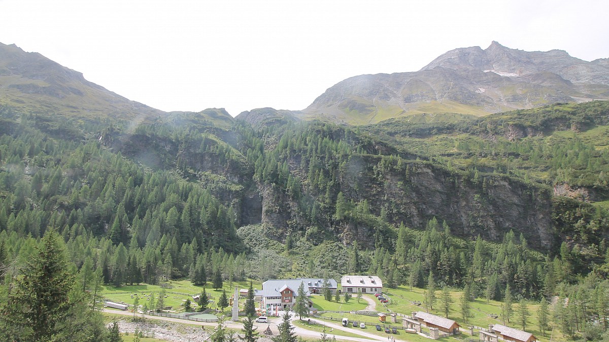 Kolm-Saigurn / Naturfreundehaus - Blick nach Süden - Foto-Webcam.eu