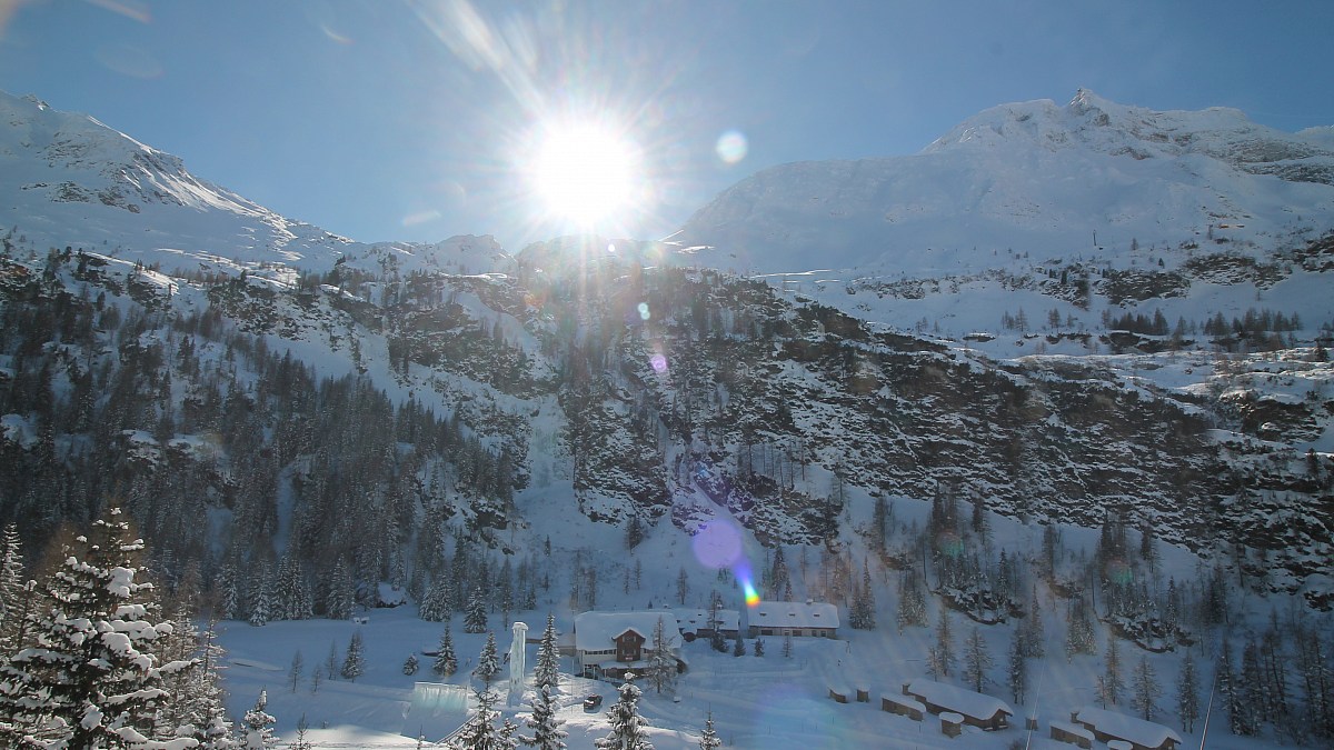Kolm-Saigurn / Naturfreundehaus - Blick nach Süden - Foto-Webcam.eu