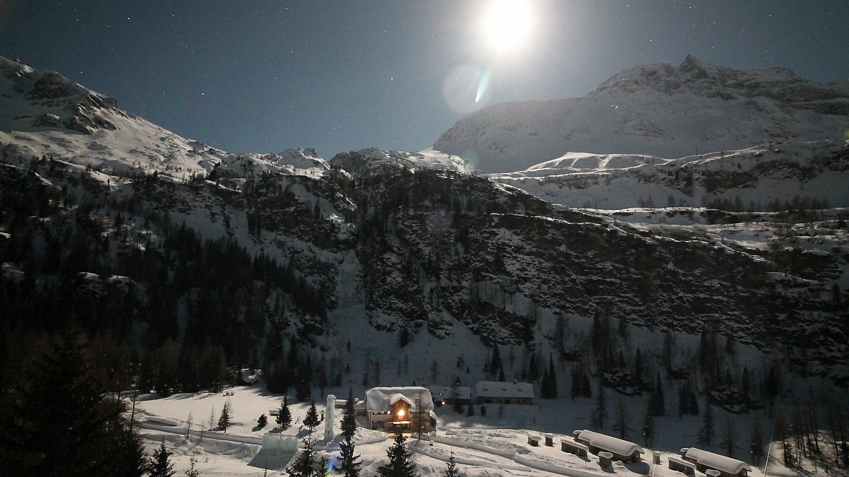 Kolm-Saigurn / Naturfreundehaus - Blick nach Süden - Foto-Webcam.eu