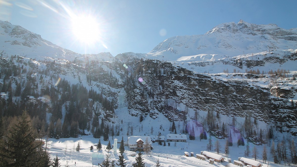 Kolm-Saigurn / Naturfreundehaus - Blick nach Süden - Foto-Webcam.eu