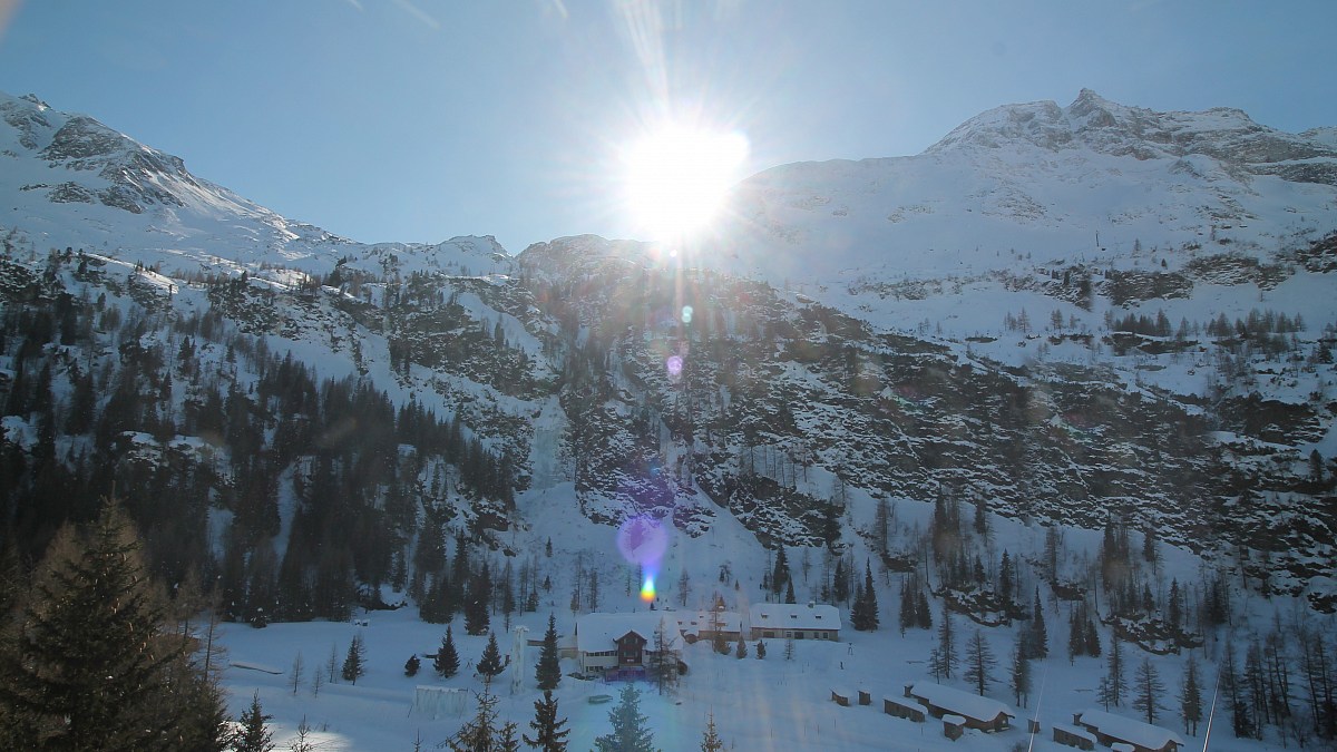 Kolm-Saigurn / Naturfreundehaus - Blick nach Süden - Foto-Webcam.eu