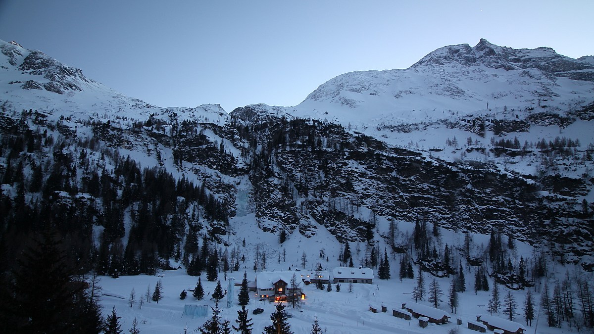 Kolm-Saigurn / Naturfreundehaus - Blick nach Süden - Foto-Webcam.eu