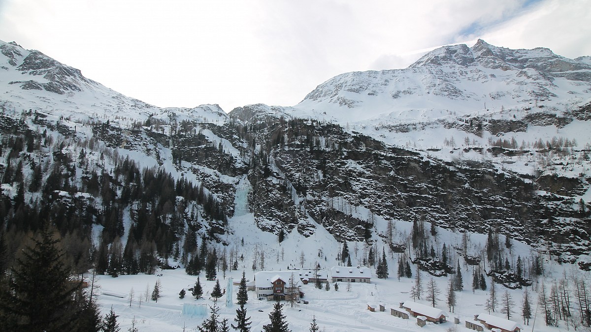 Kolm-Saigurn / Naturfreundehaus - Blick nach Süden - Foto-Webcam.eu