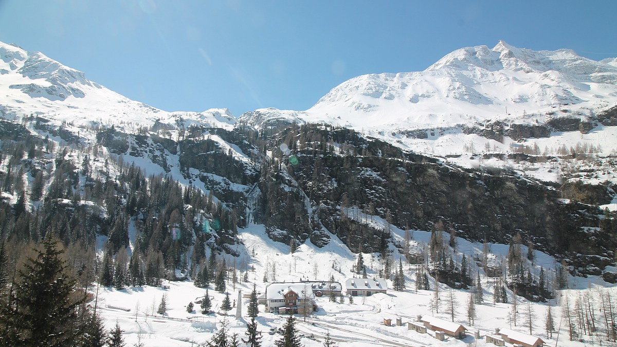Kolm-Saigurn / Naturfreundehaus - Blick nach Süden - Foto-Webcam.eu