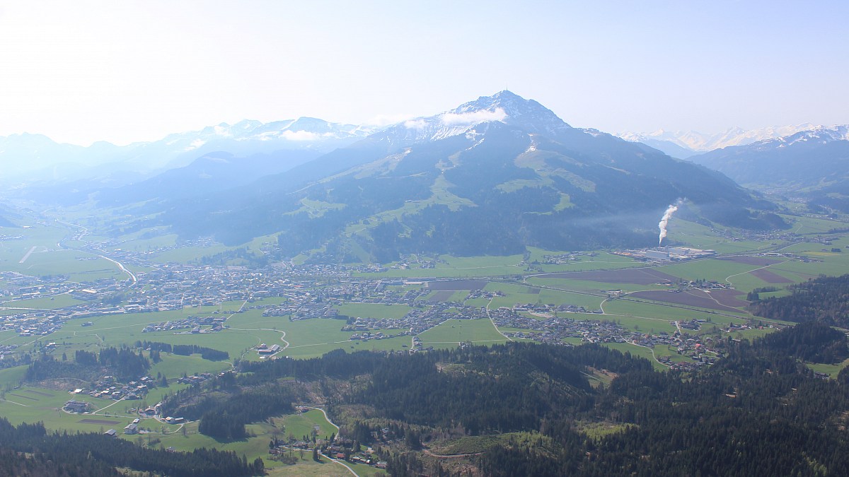 St. Johann in Tirol - Blick zum Kitzbüheler Horn - Foto-Webcam.eu St. Johann in Tirol - Blick zum Kitzbüheler Horn - Foto-Webcam.eu
