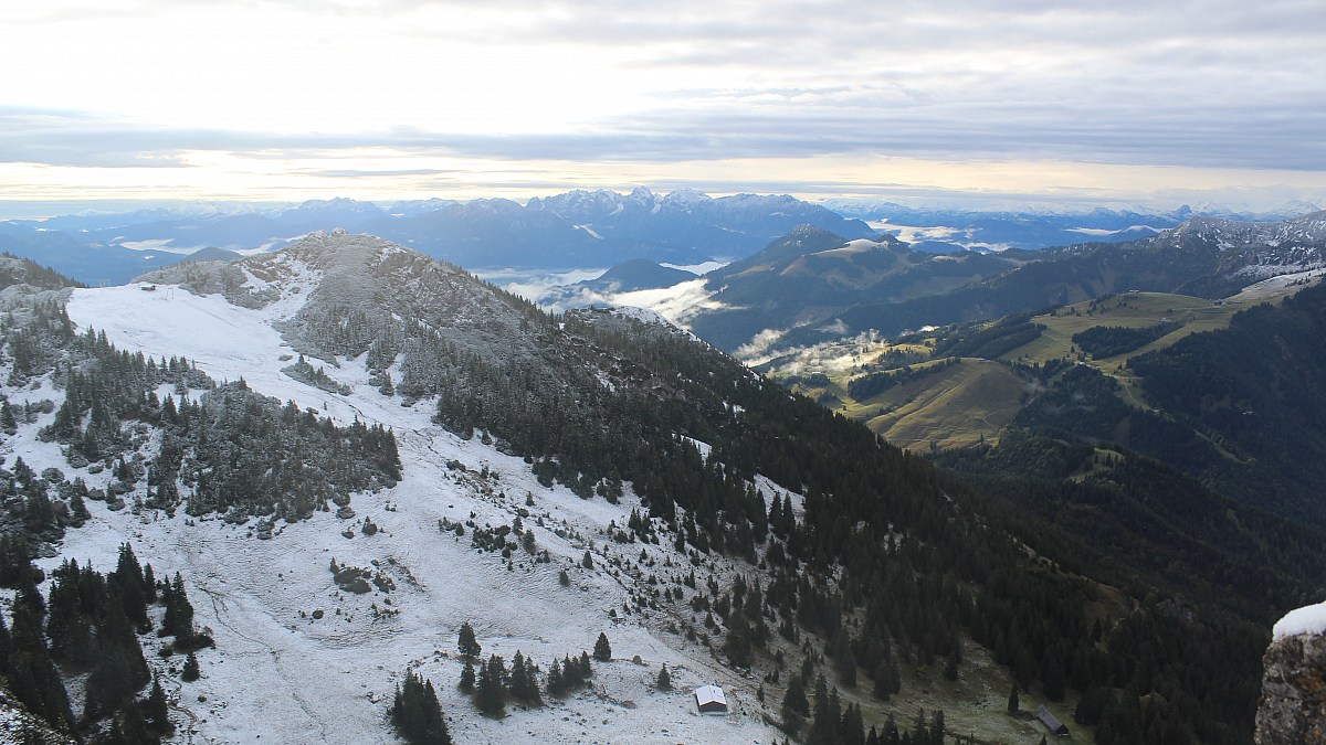 Wendelsteinbahn Bergstation - Gacher Blick nach Südosten - Foto-Webcam.eu