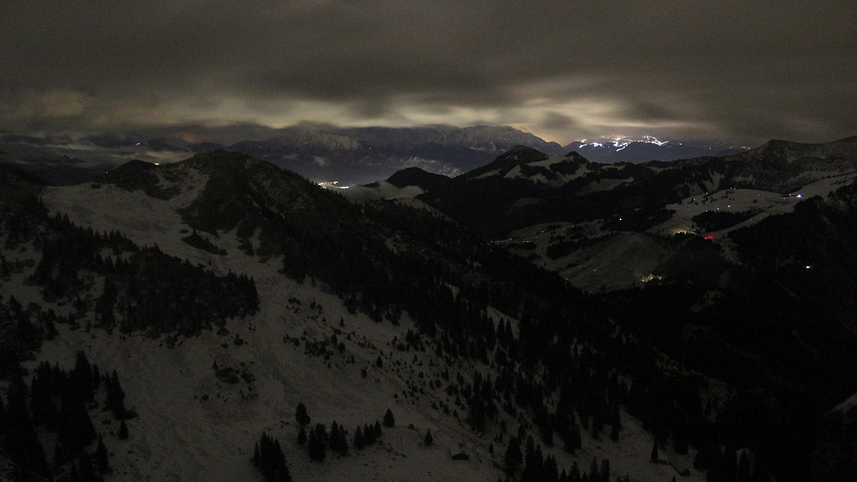 Wendelsteinbahn Bergstation - Gacher Blick nach Südosten - Foto-Webcam.eu