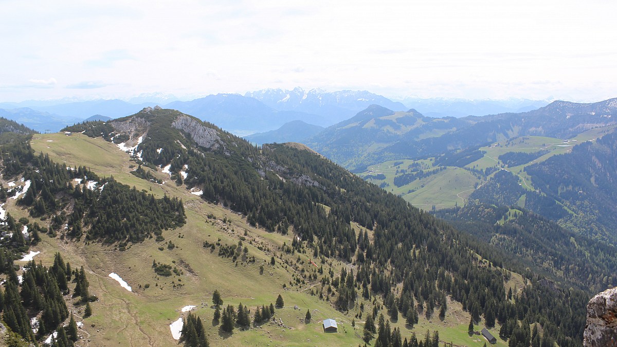 Wendelsteinbahn Bergstation - Gacher Blick nach Südosten - Foto-Webcam.eu