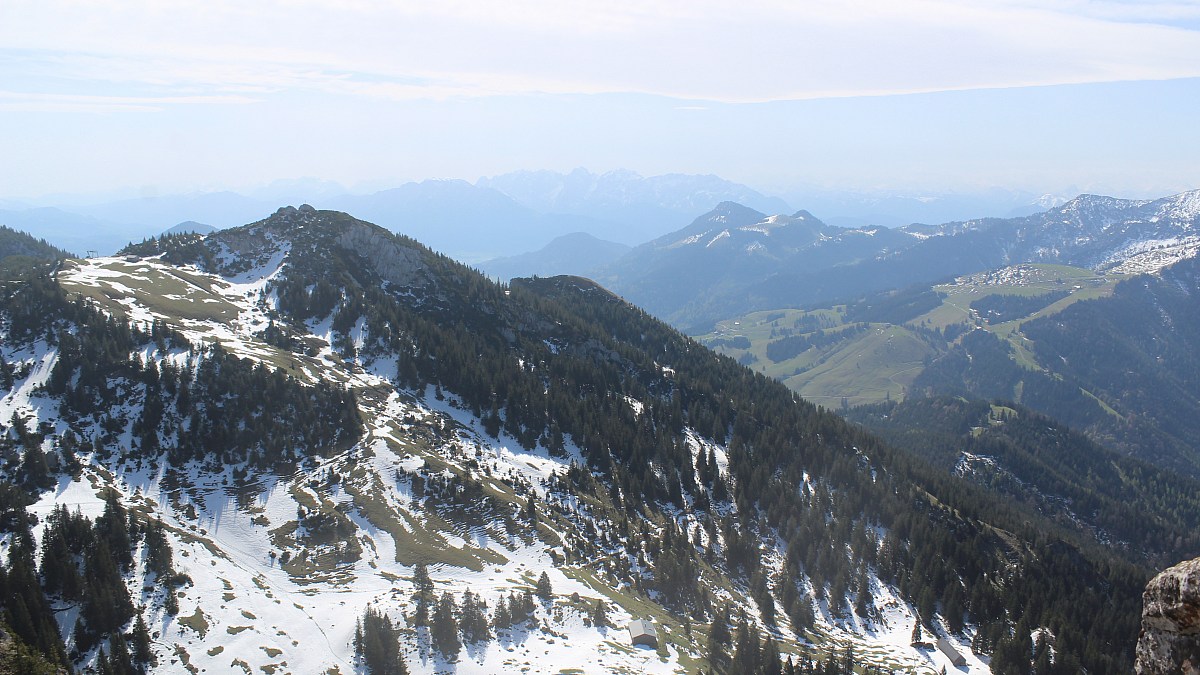 Wendelsteinbahn Bergstation - Gacher Blick nach Südosten - Foto-Webcam.eu