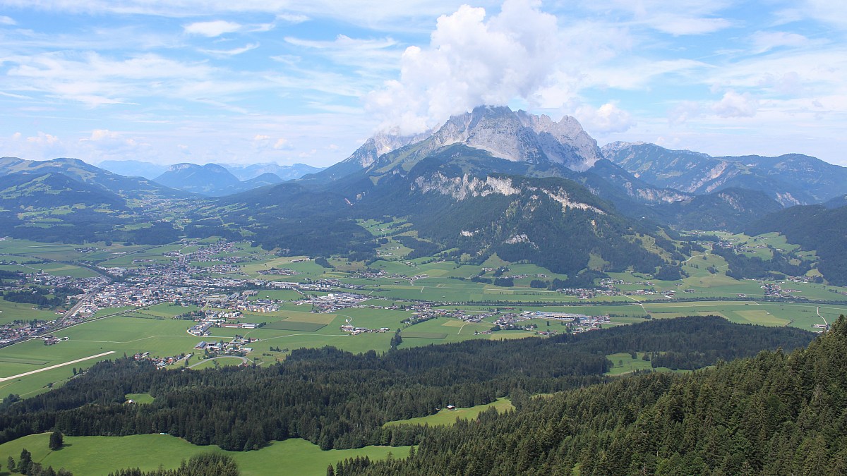 St. Johann in Tirol - Blick zum Wilden Kaiser - Foto-Webcam.eu