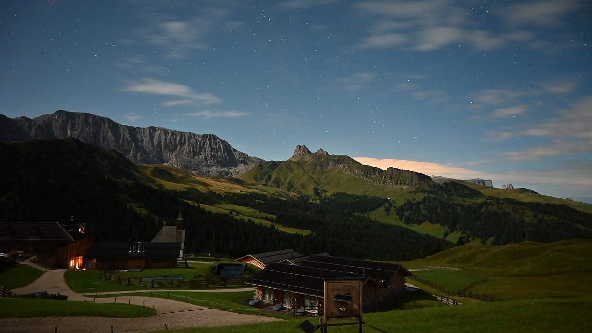 Seiser Alm / Zallinger - Blick nach Westen zum Schlern - Foto-Webcam.eu