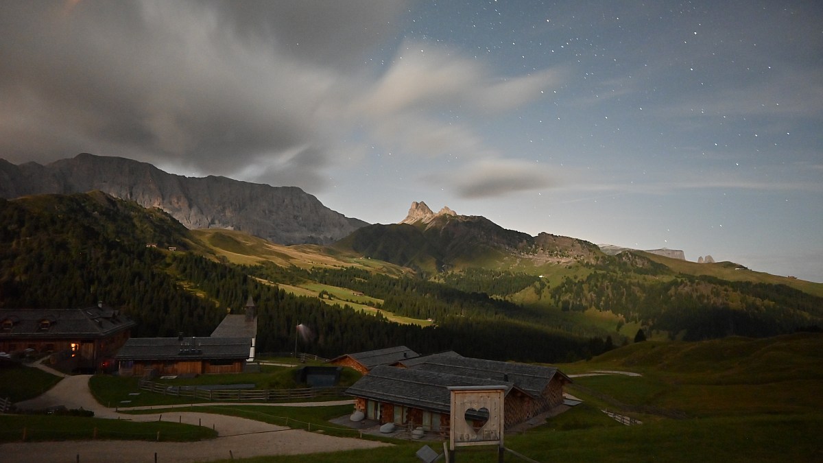Seiser Alm / Zallinger - Blick nach Westen zum Schlern - Foto-Webcam.eu
