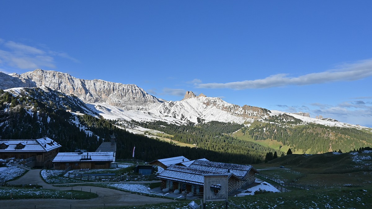 Seiser Alm / Zallinger - Blick nach Westen zum Schlern - Foto-Webcam.eu